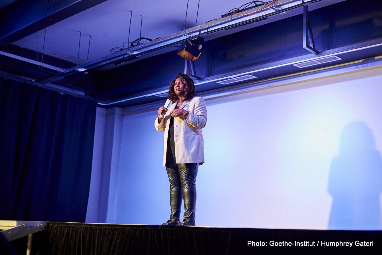 BEYOND THE MAINSTREAM STORYTELLERS: An Experimental Approach to Theatre ...